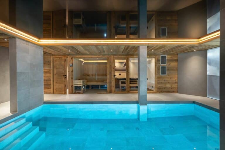 Chalet à louer Courchevel : vacances de luxe • Chalets luxe